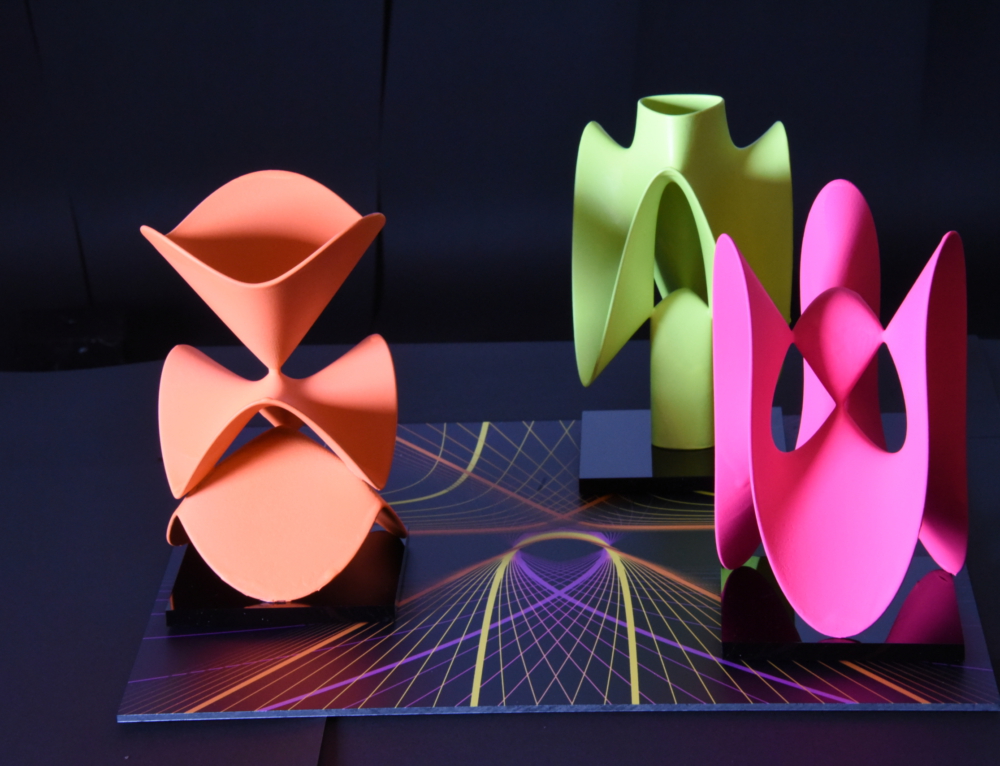 A gyroid, round cut – mathematical sculptures by MO-Labs